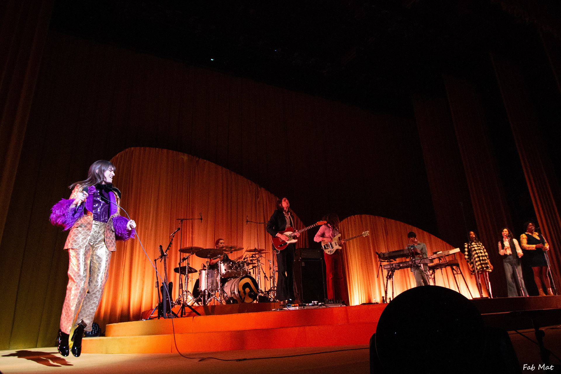 Clara Luciani 9 – Sensation Rock – Webzine français